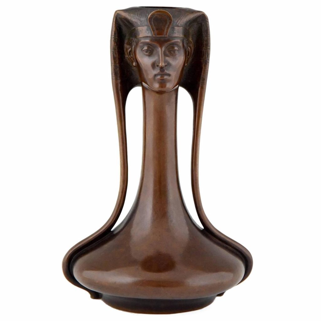 Egyptian Orientalist Vienna bronze vase with Pharao - Deconamic