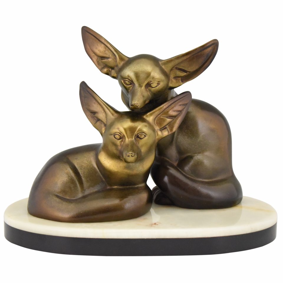 Art Deco sculpture of two fennec foxes - Deconamic