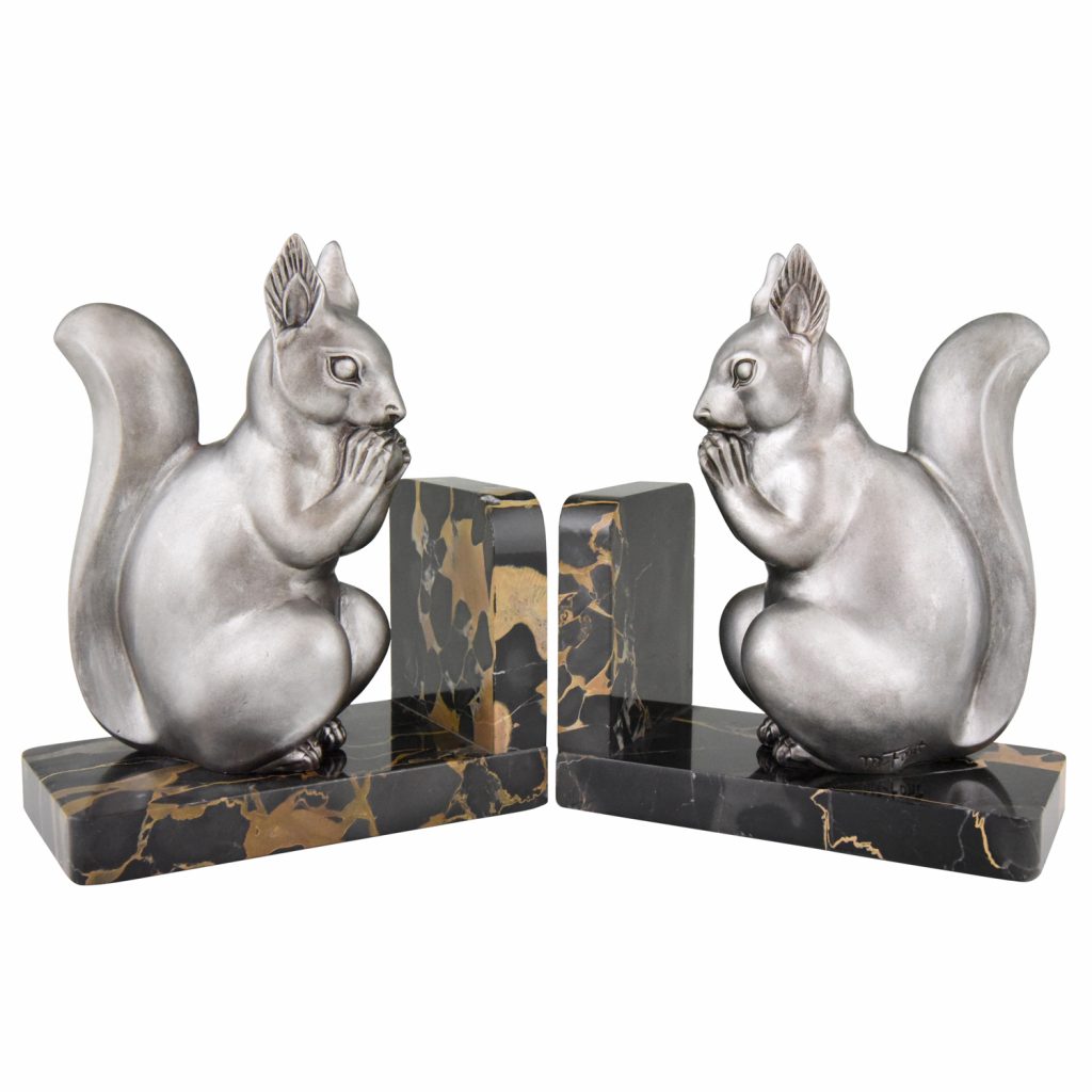 Art Deco squirrel bookends. - Deconamic