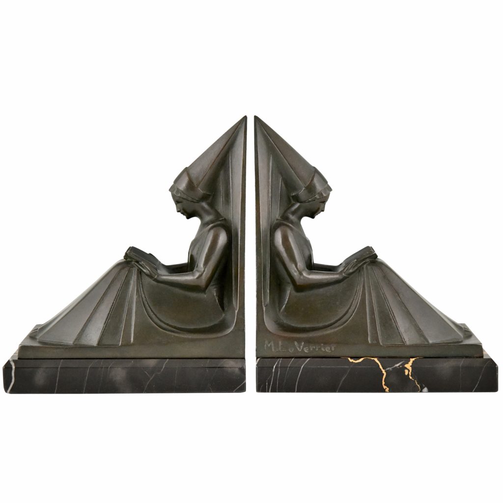 Art Deco bookends reading Medieval ladies - Deconamic