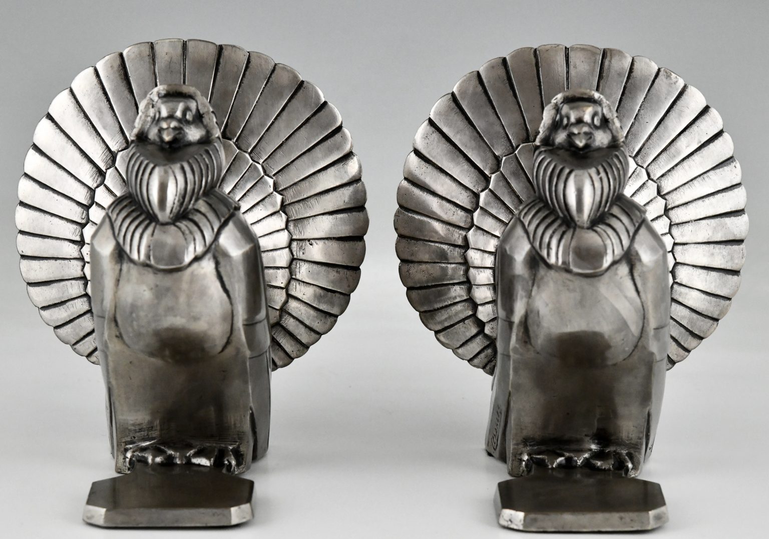 Art Deco silvered bronze dove bookends. - Deconamic