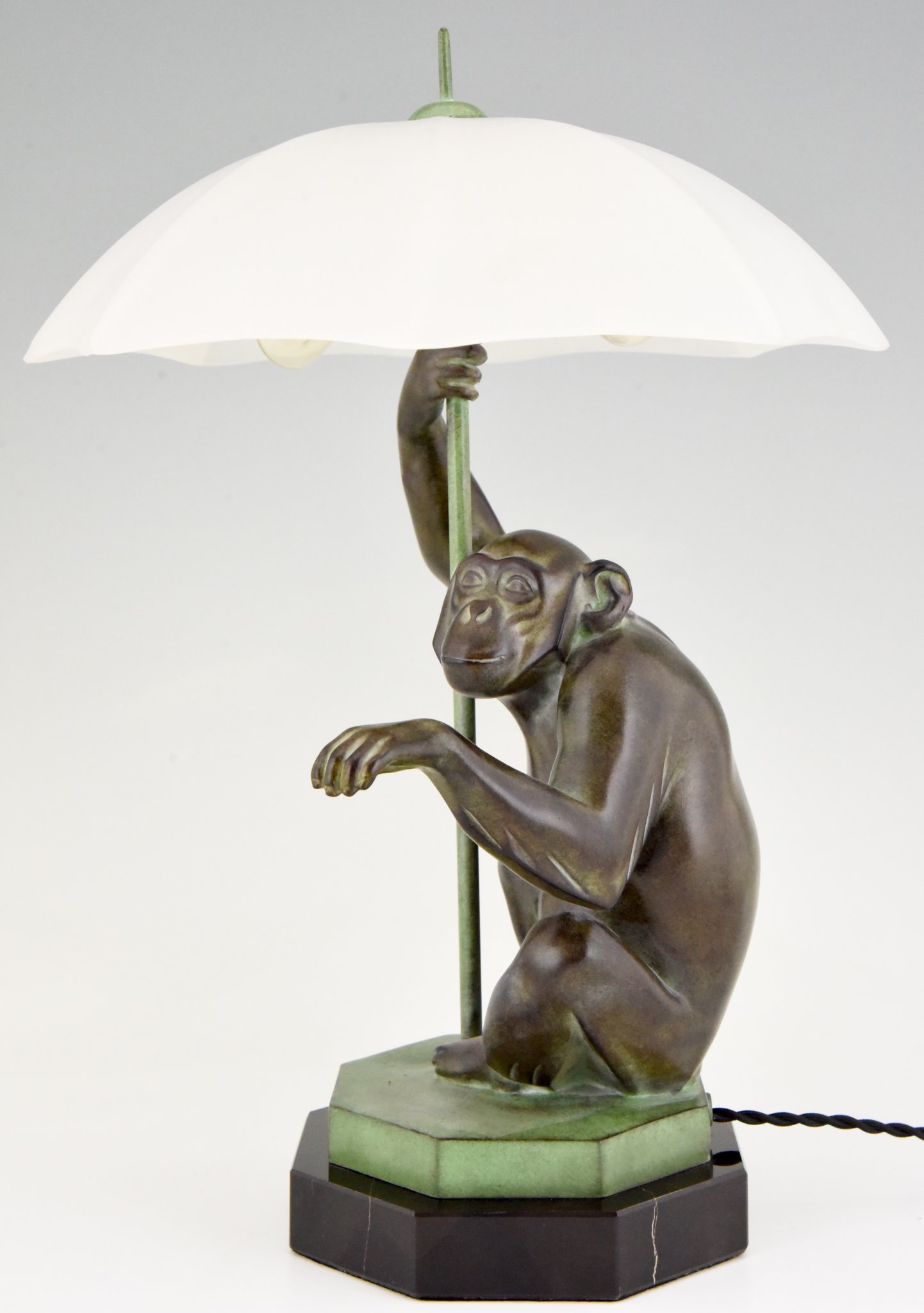 Art Deco style lamp monkey with umbrella PLUIE - Deconamic