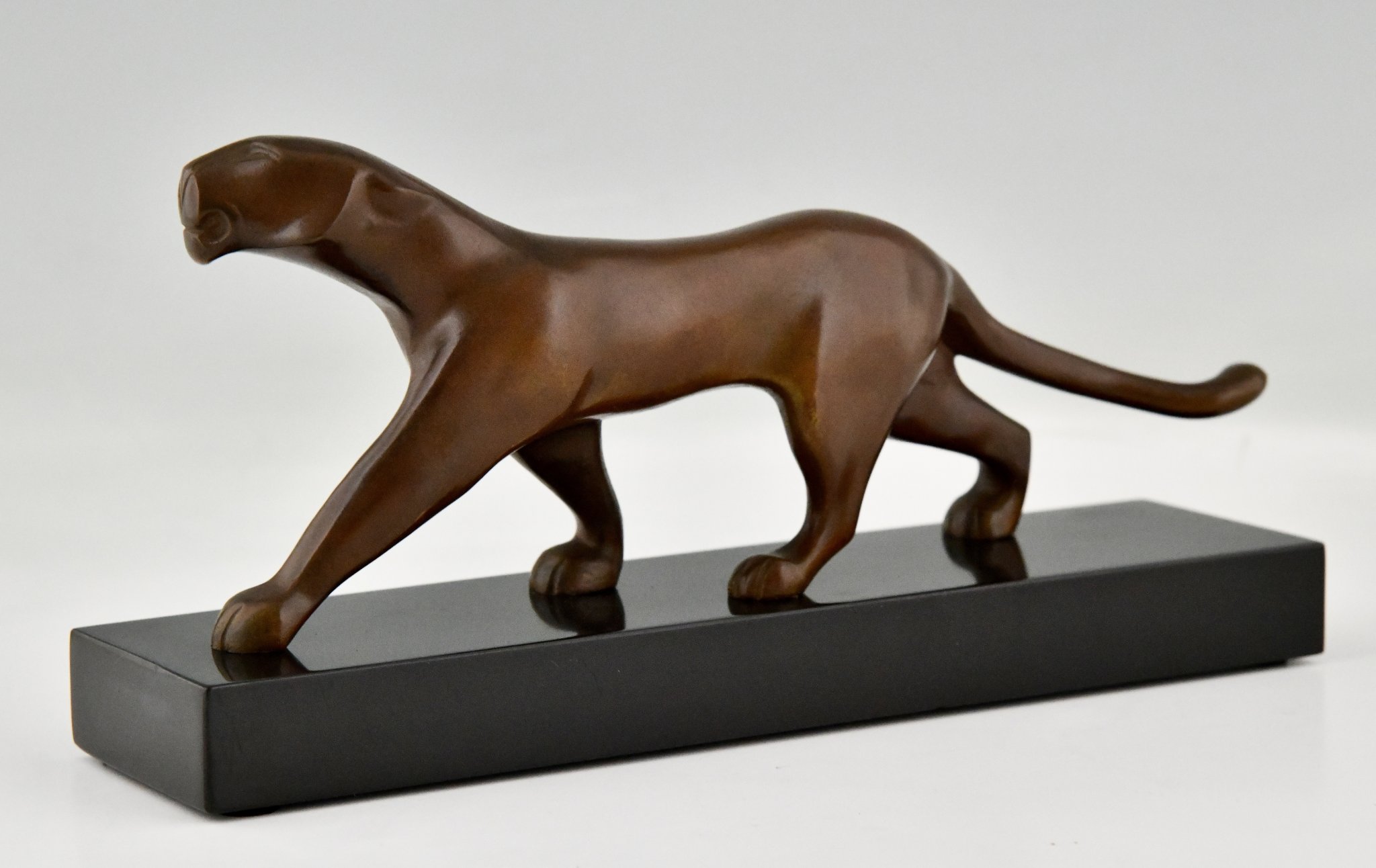 Art Deco bronze sculpture of a panther - Deconamic