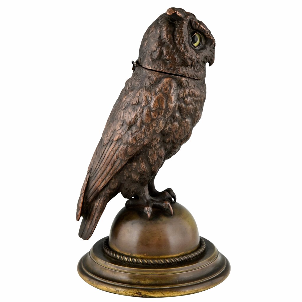Large antique owl tobacco jar. - Deconamic