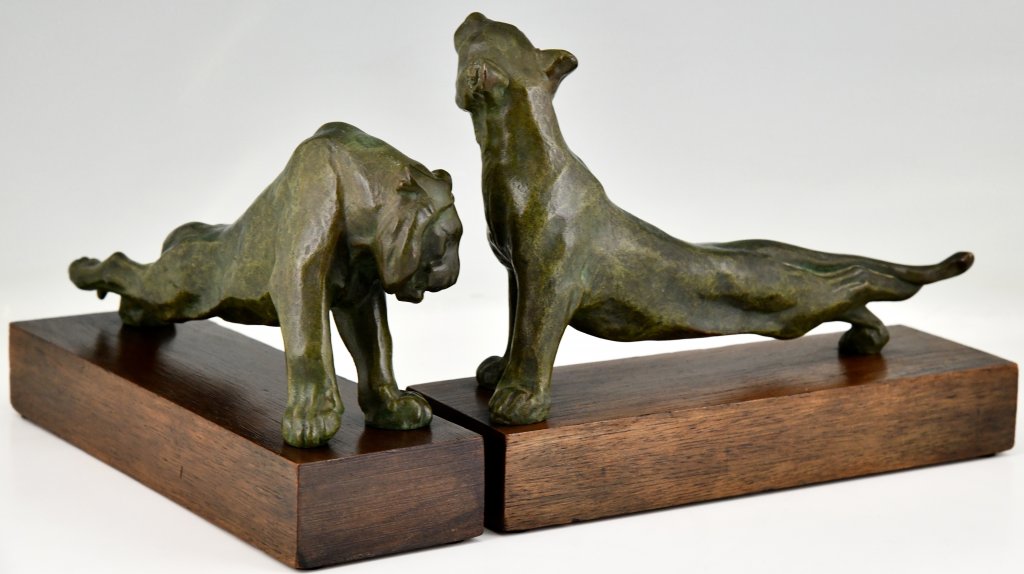 Art Deco bronze bookends panther and tiger. - Deconamic