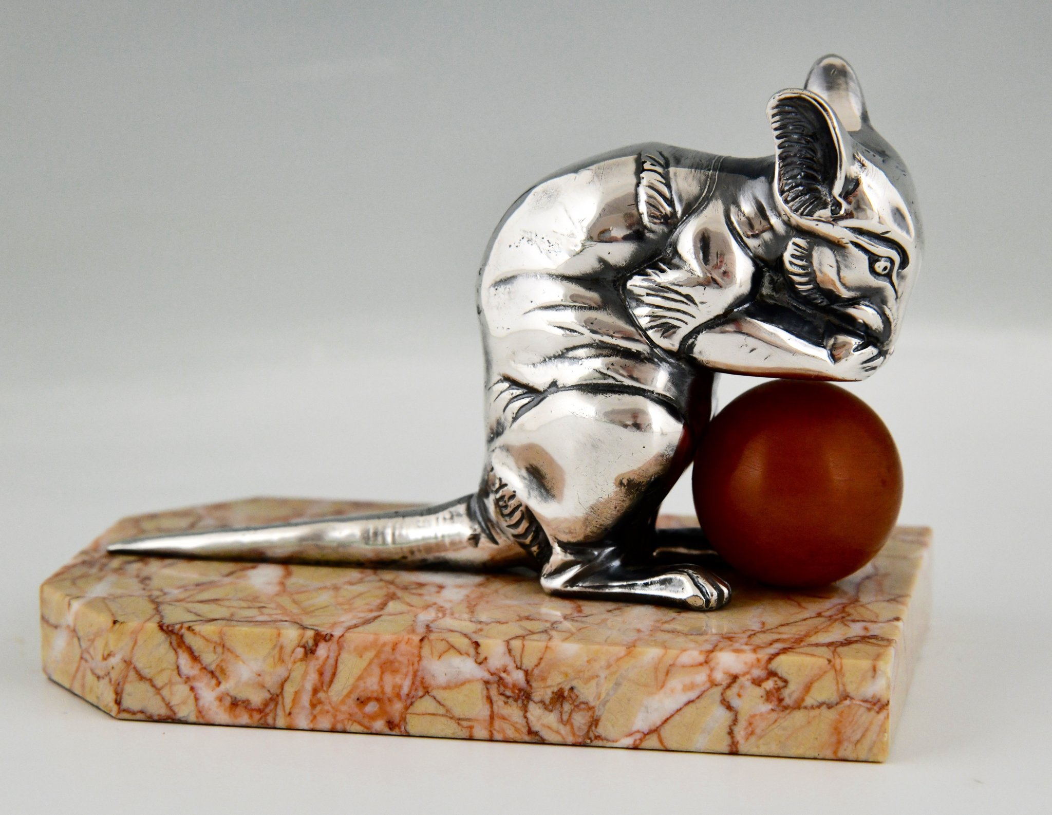 Art Deco mouse bookends. - Deconamic