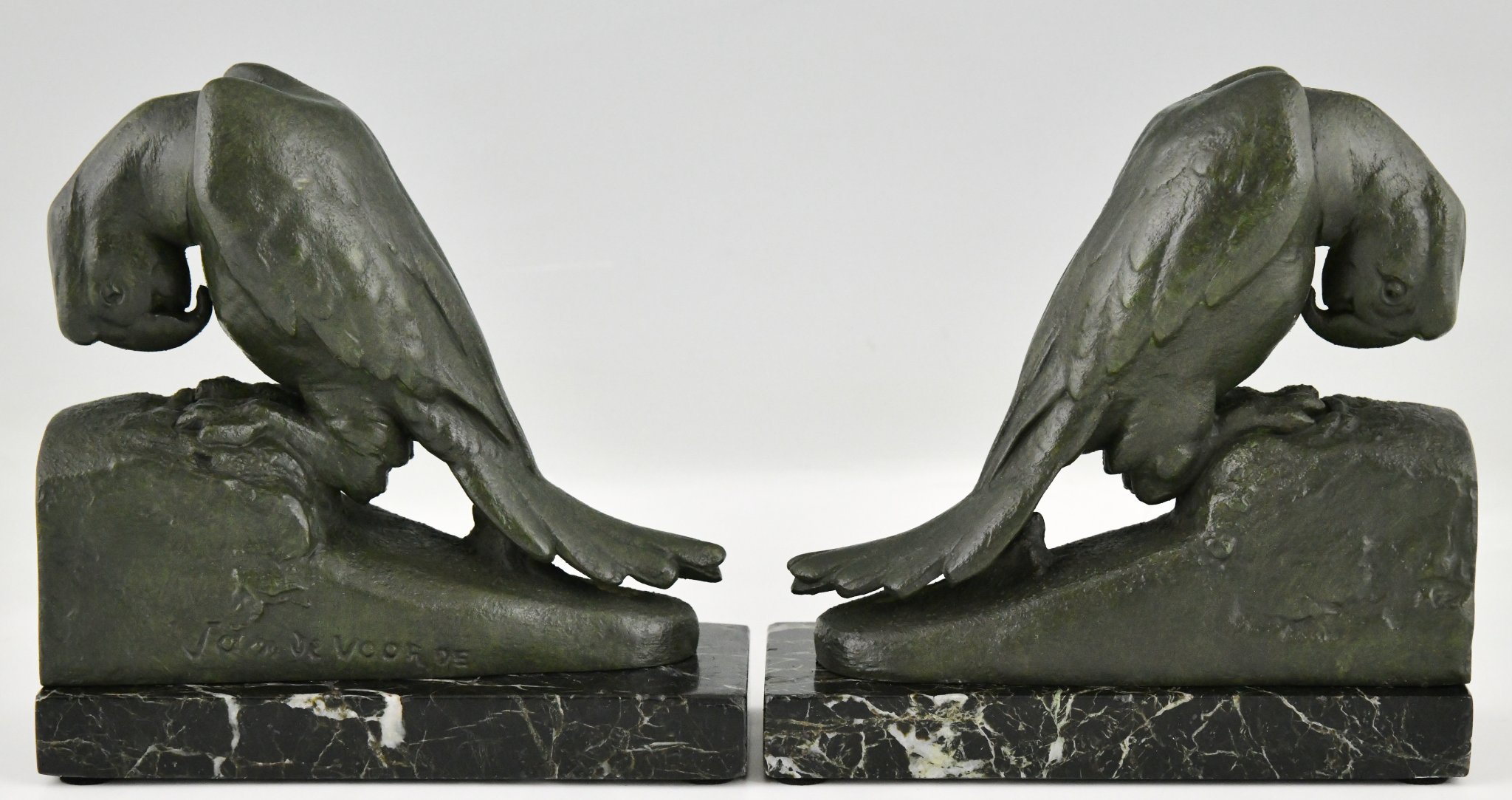 Art Deco parrot bookends. - Deconamic