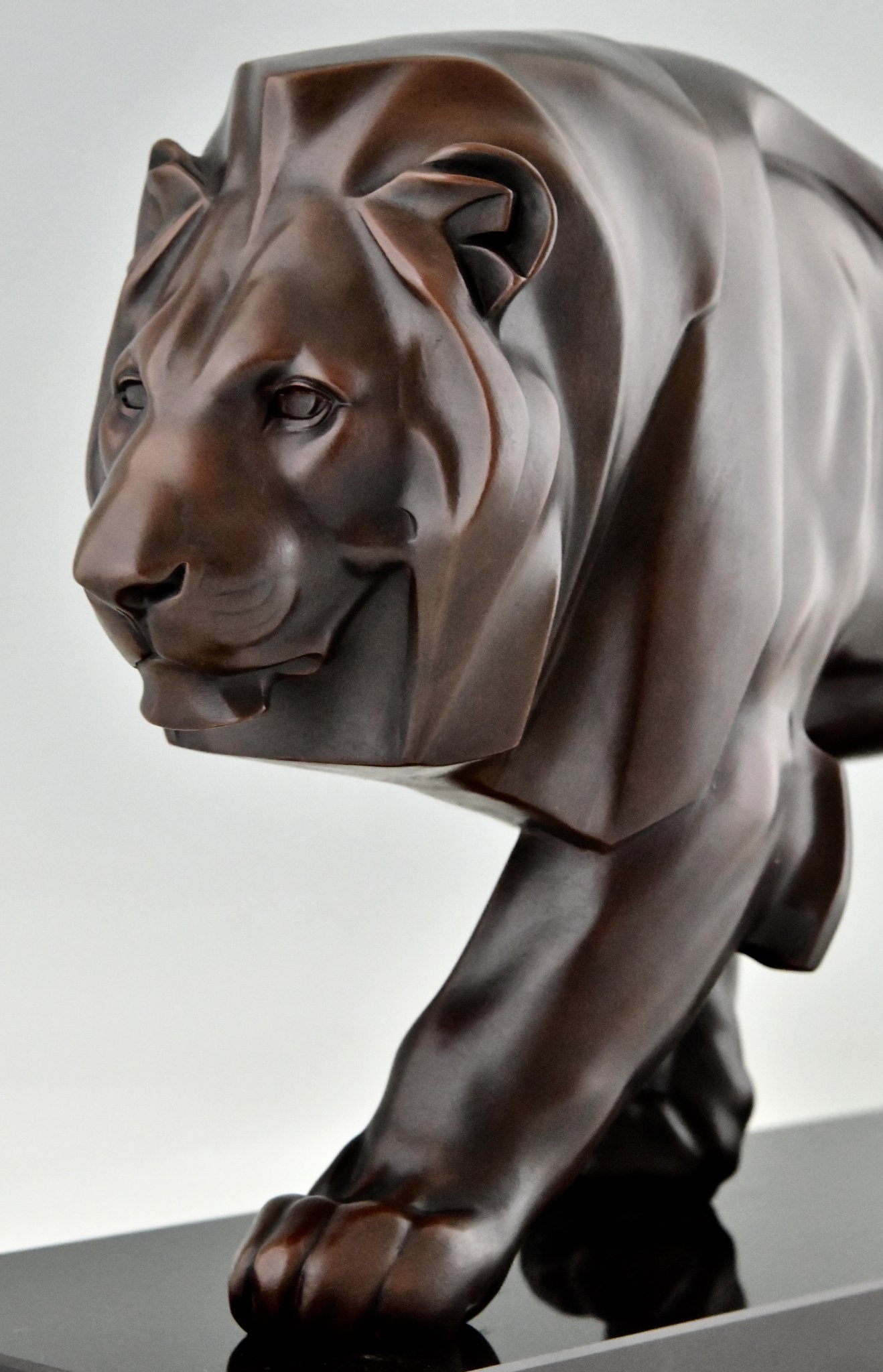 Art Deco style LION sculpture - Deconamic