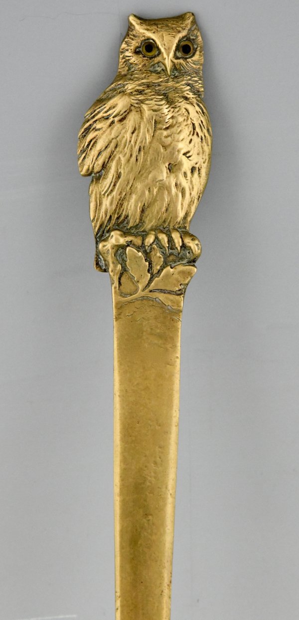 Art Nouveau bronze letter opener with owl. - Deconamic