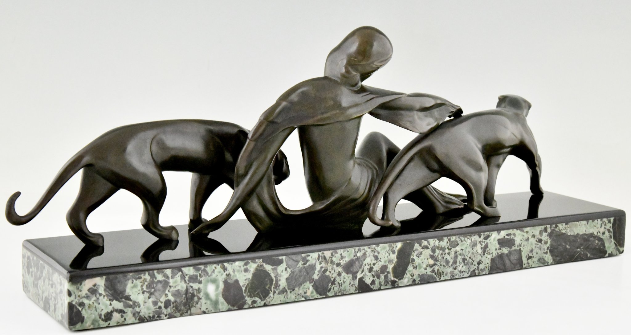 Art Deco bronze sculpture woman with panthers - Deconamic