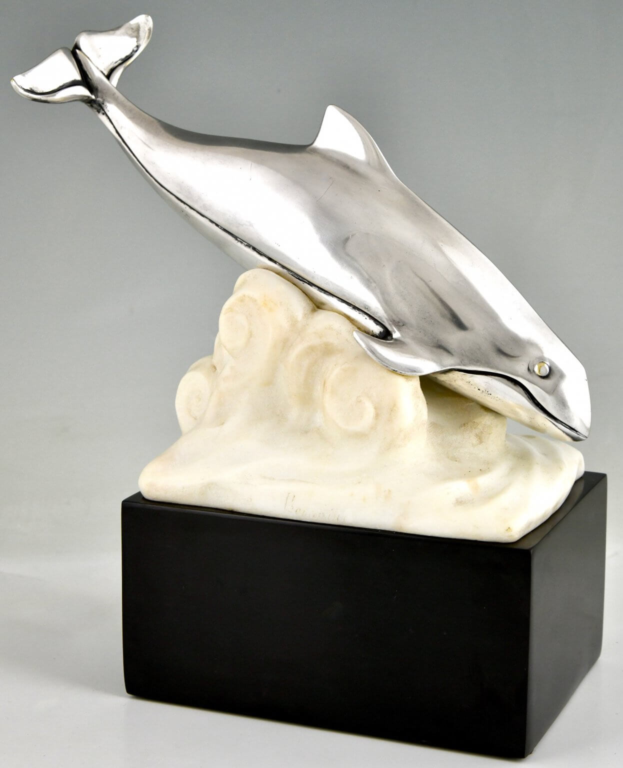 Art Deco bronze sculpture whale in the waves. - Deconamic