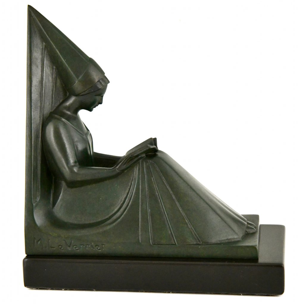 Art Deco bookends with reading Medieval ladies. - Deconamic