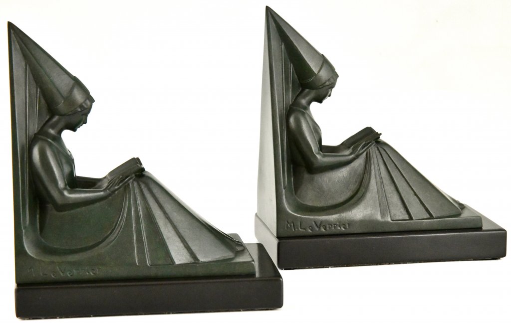 Art Deco bookends with reading Medieval ladies. - Deconamic