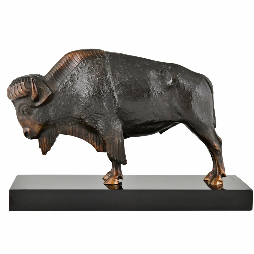Art Deco bronze bison sculpture - Deconamic