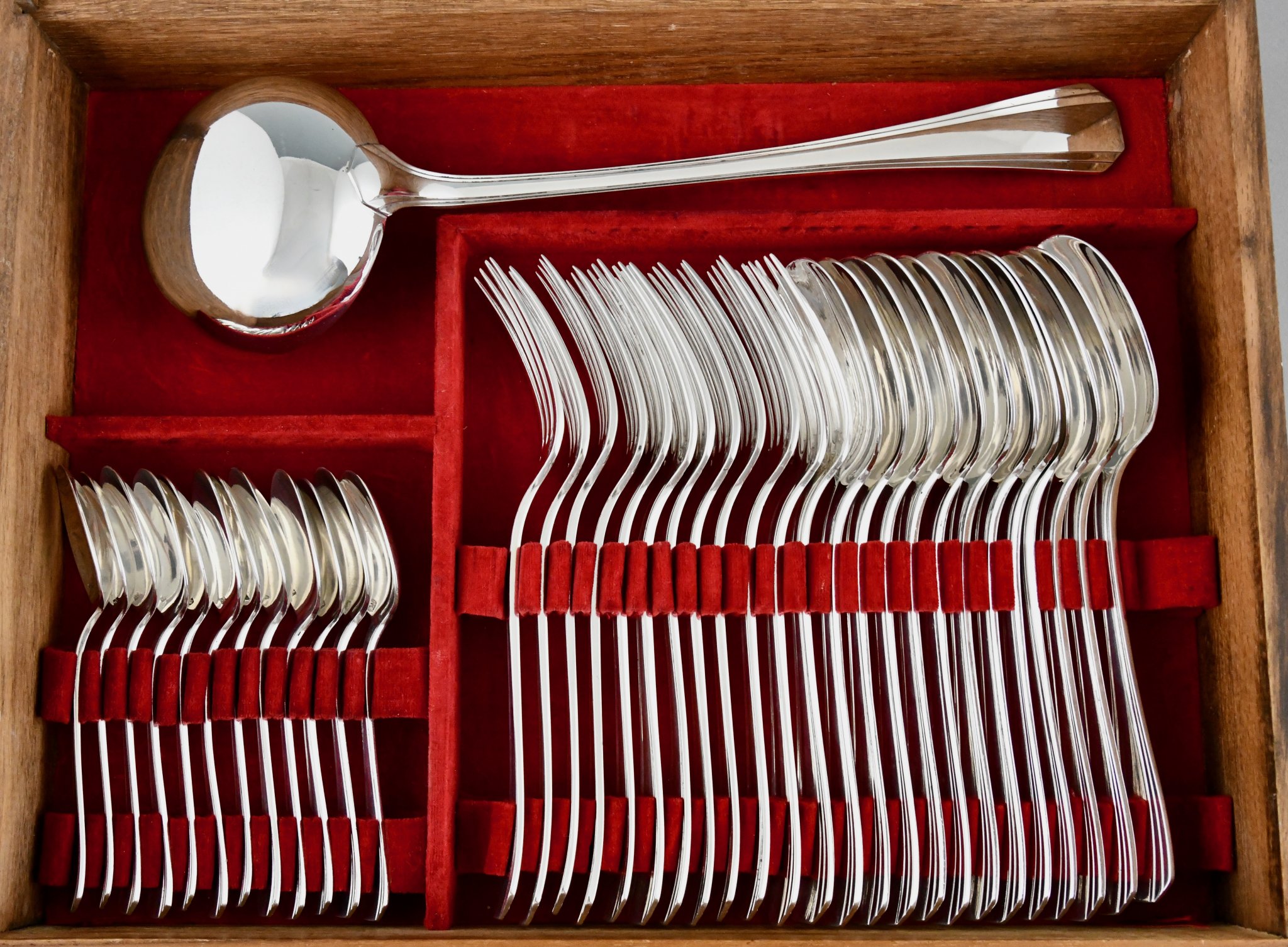 Art Deco silver plated cutlery set BOREAL 125 pc. - Deconamic