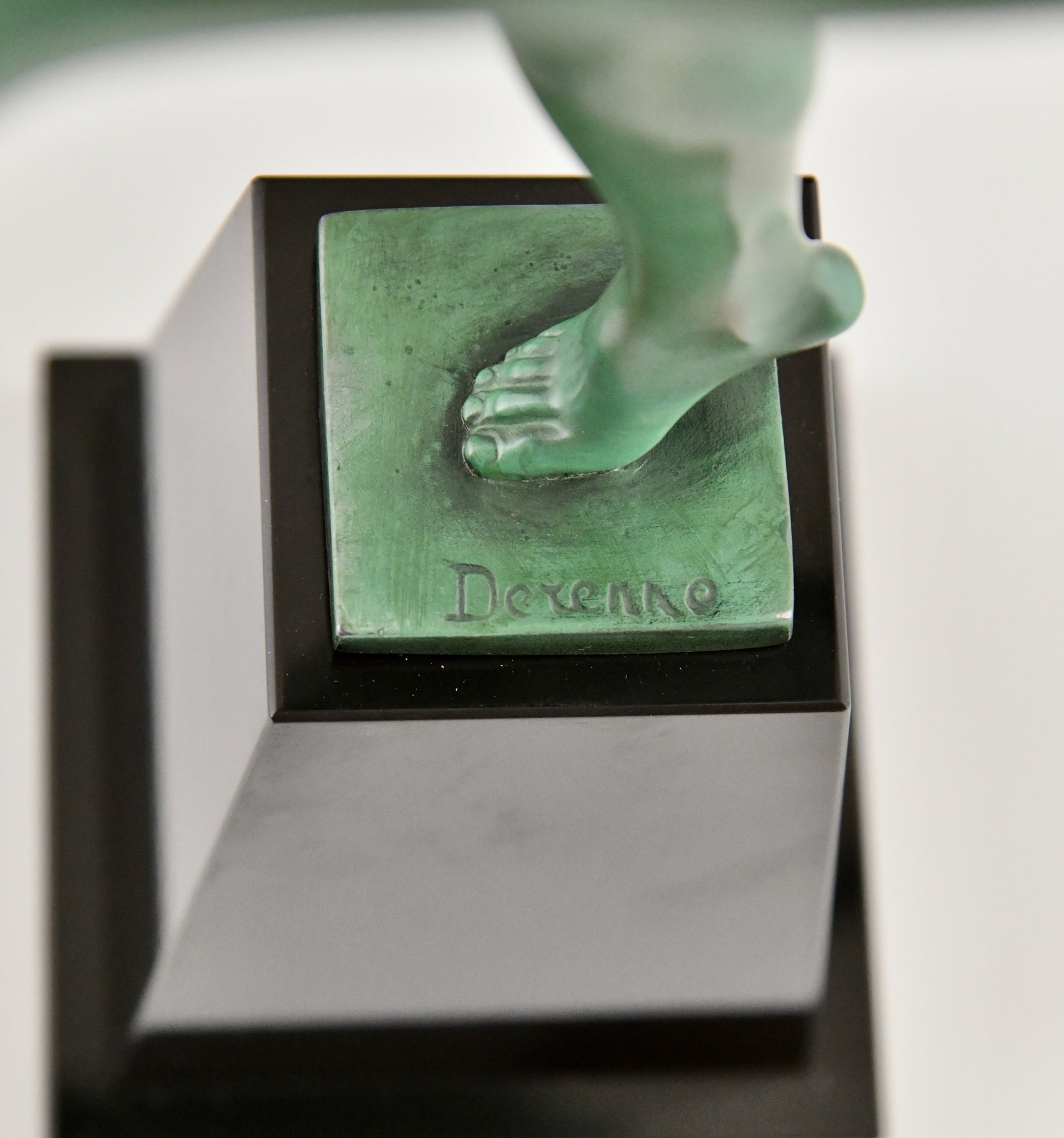 Art Deco sculpture nude disc dancer Danse Païenne H. 49 cm. - Deconamic